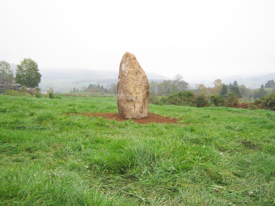 Laying menhirs | Florent Gallet